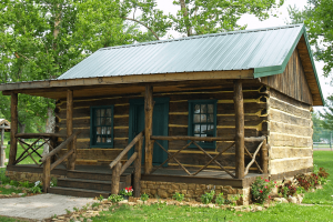 9 Perfect Log Cabin Homes Built For Less Than $15,000 - Log Cabin Hub