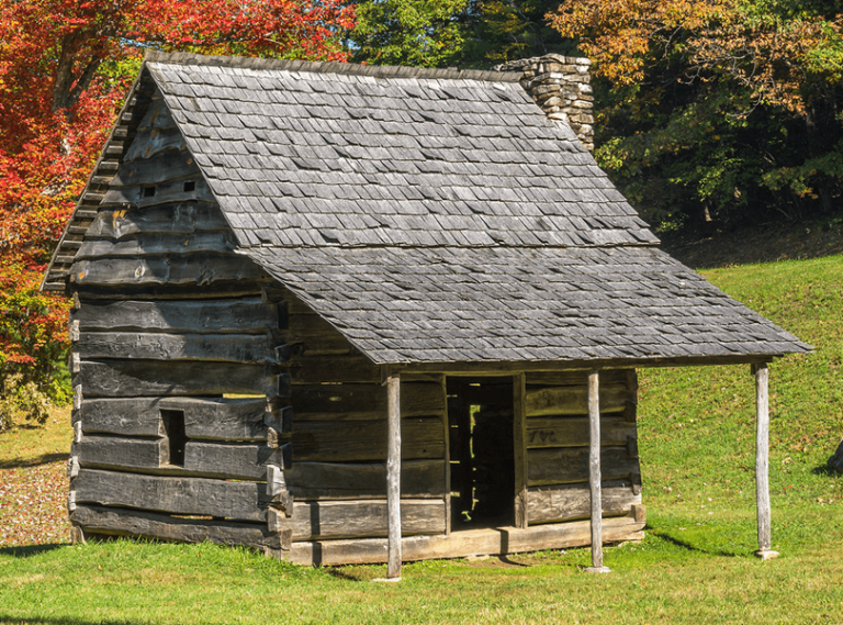 What Are Hand Hewn Log Homes? - Log Cabin Hub