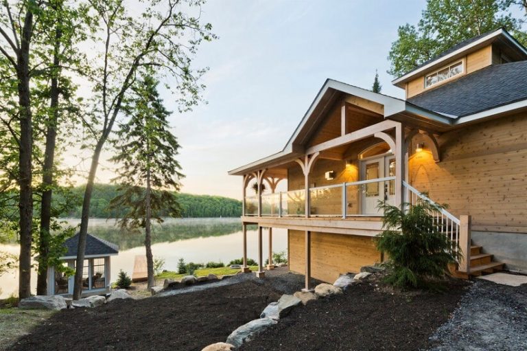 12 Beautiful Post and Beam Homes – Traditional Meets Modern - Log Cabin Hub