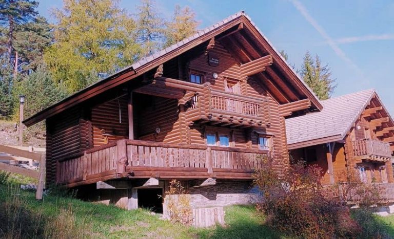 Building a Log Cabin Kit in Alaska – The Complete Guide - Log Cabin Hub